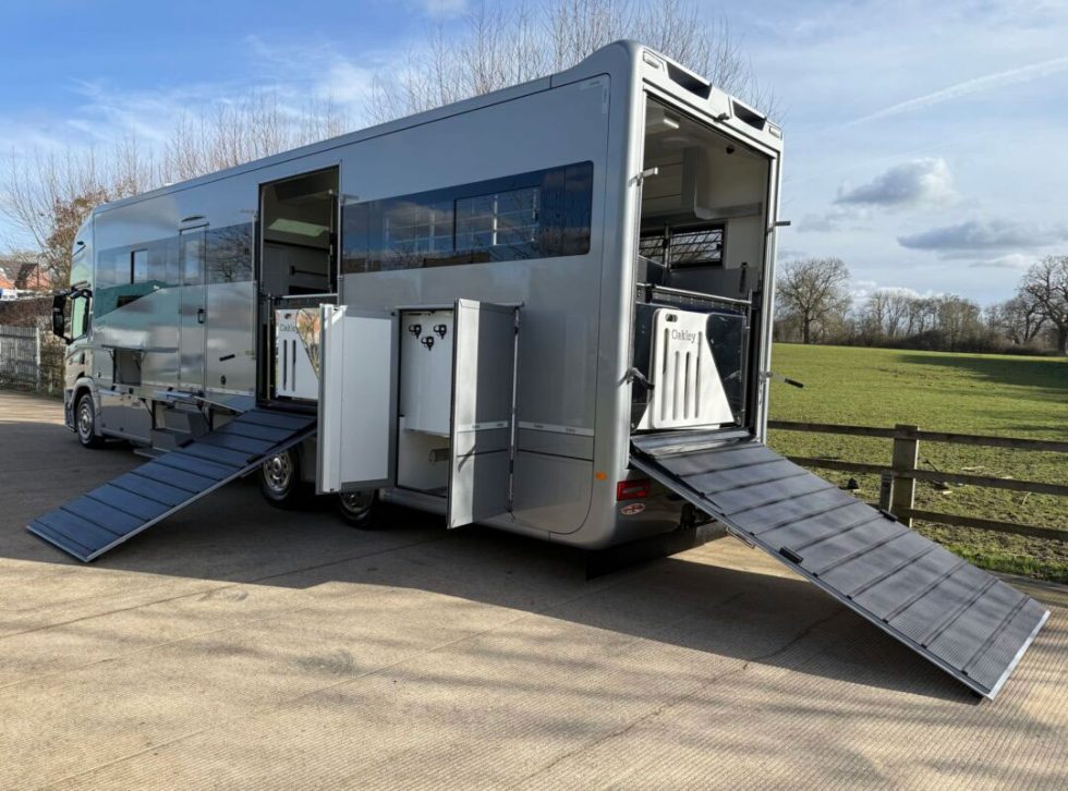 Oakley 2026 Oakley SuperPro | Hunter Horse Boxes